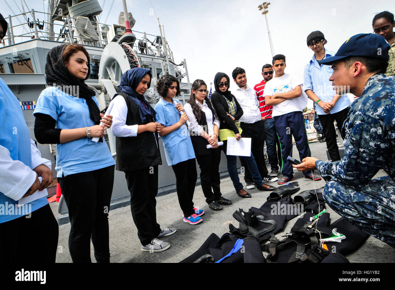 U s navy mineman 1st class hi-res stock photography and images - Alamy