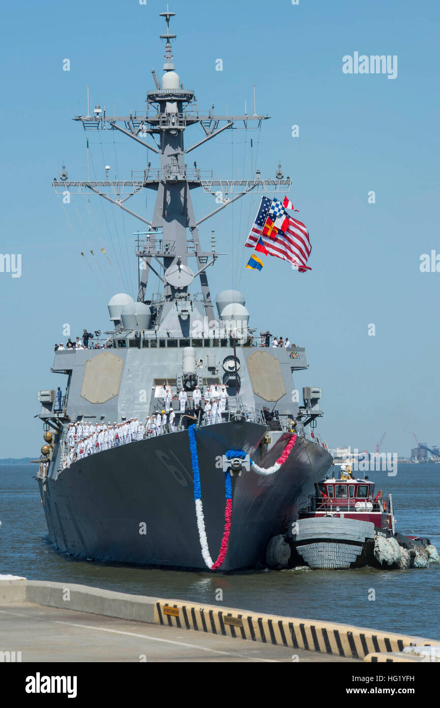 The Arleigh Burke-class guided-missile destroyer USS Ramage (DDG 61 ...
