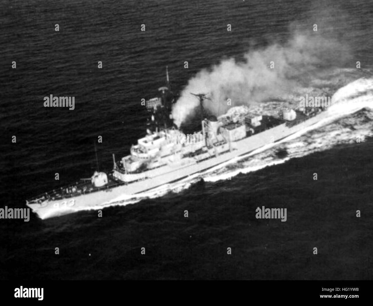 Uss barry dd 933 hi-res stock photography and images - Alamy
