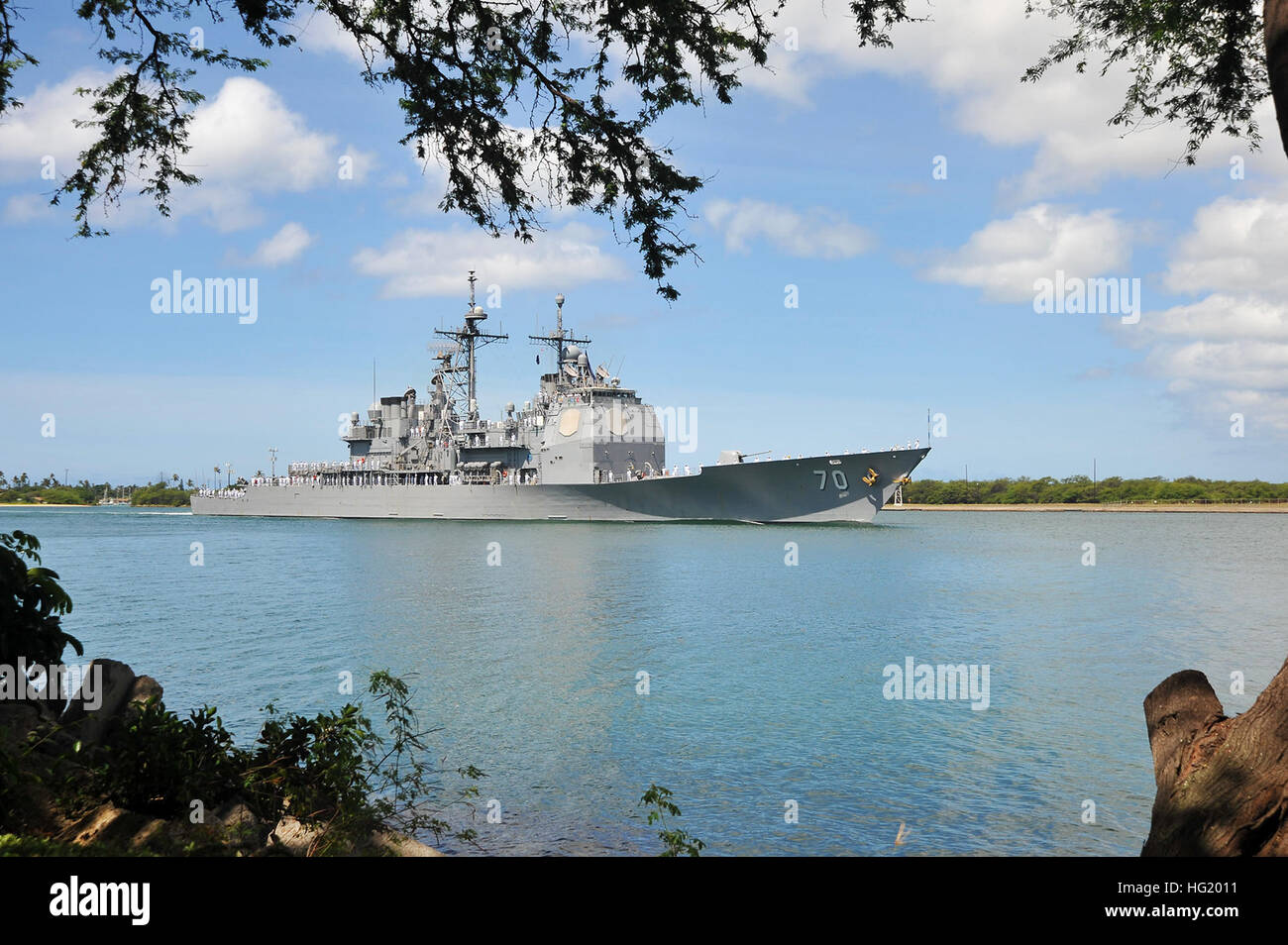 The guided missile cruiser USS Lake Erie (CG 70) returns to Joint Base ...
