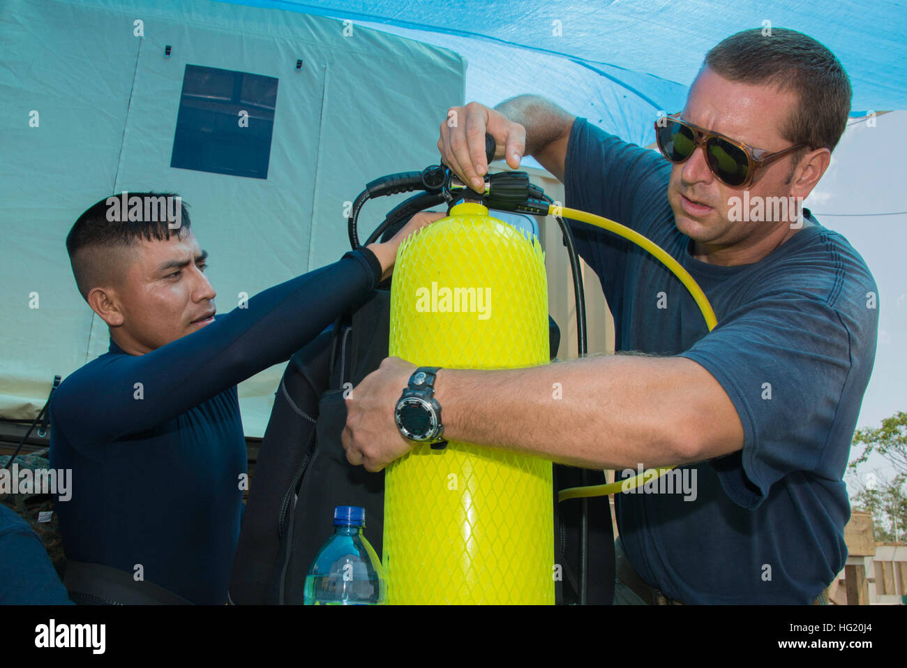 Comando central naval hi-res stock photography and images - Alamy