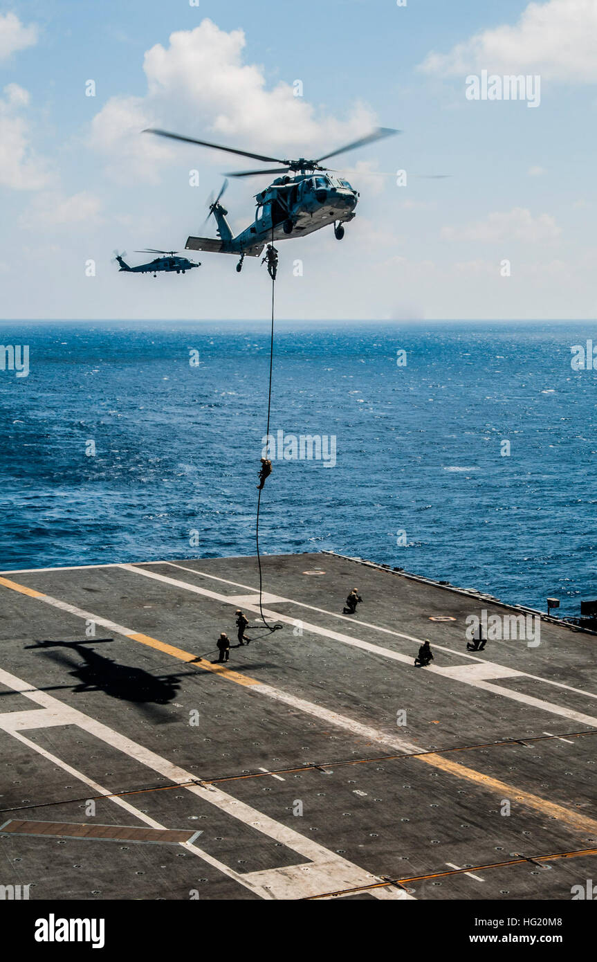 Uss george washington hsc 12 hi-res stock photography and images - Alamy