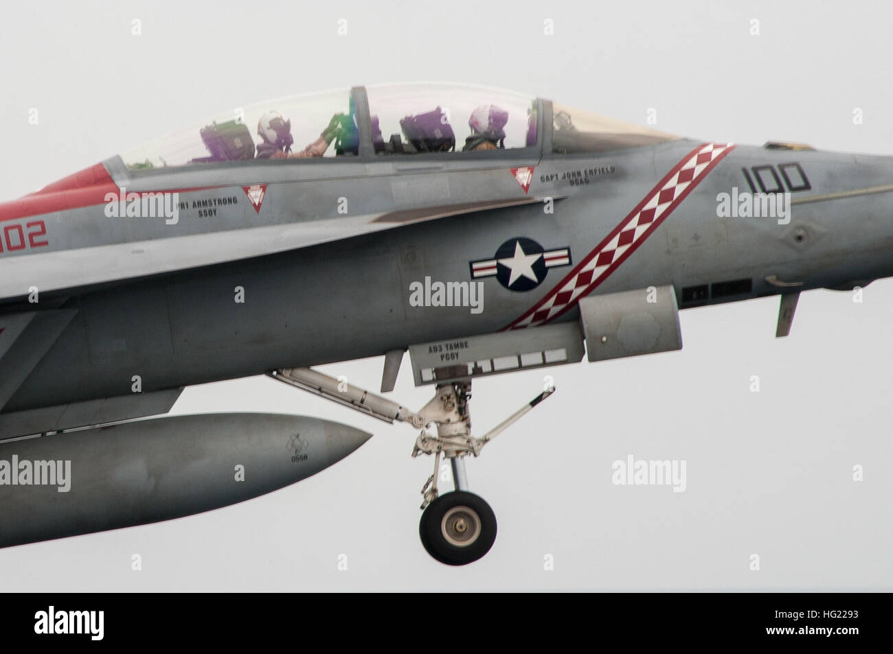 An F/A-18F Super Hornet from the "Diamondbacks' of Strike Fighter ...