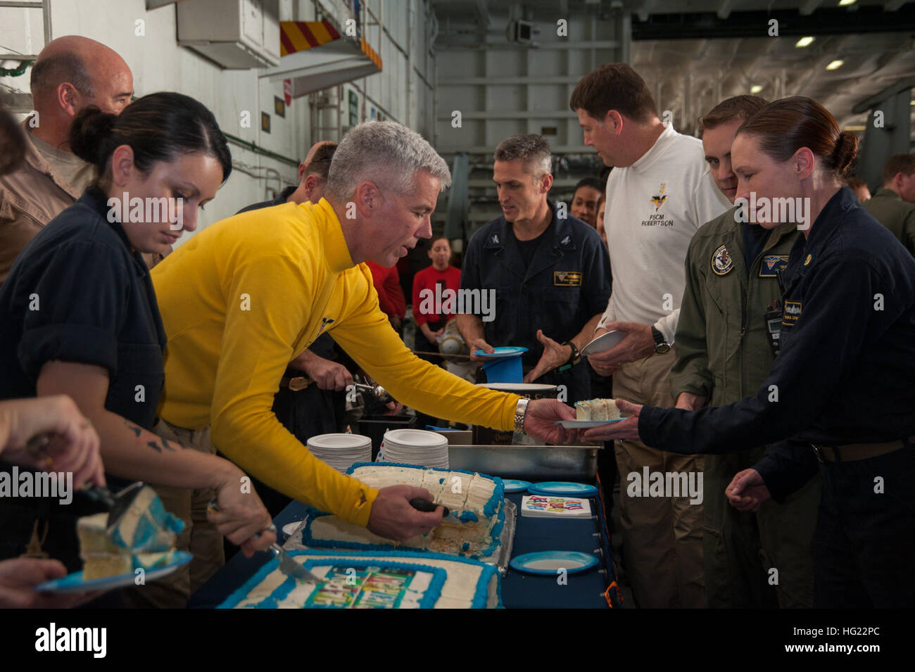 USS Carl Vinson (CVN 70) Commanding Officer Capt. Karl Thomas serves ...