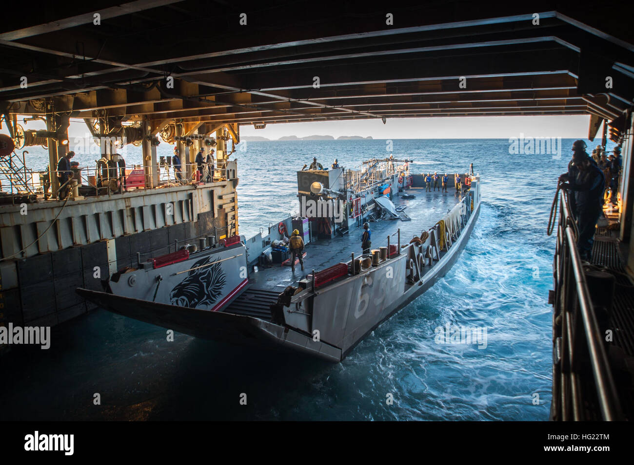 Landing craft utility lcu 1634 hi-res stock photography and images - Alamy