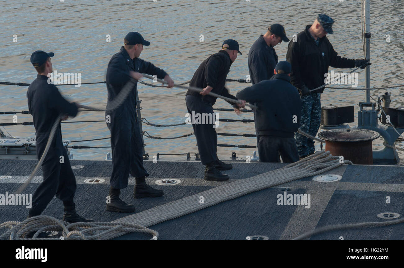 Uss ingraham ffg 61 hi-res stock photography and images - Alamy