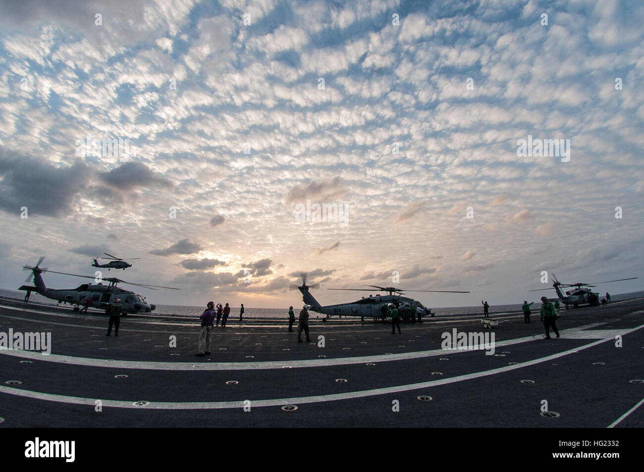 An MH-60R Seahawk from the "Saberhawks" of Helicopter Maritime Strike ...