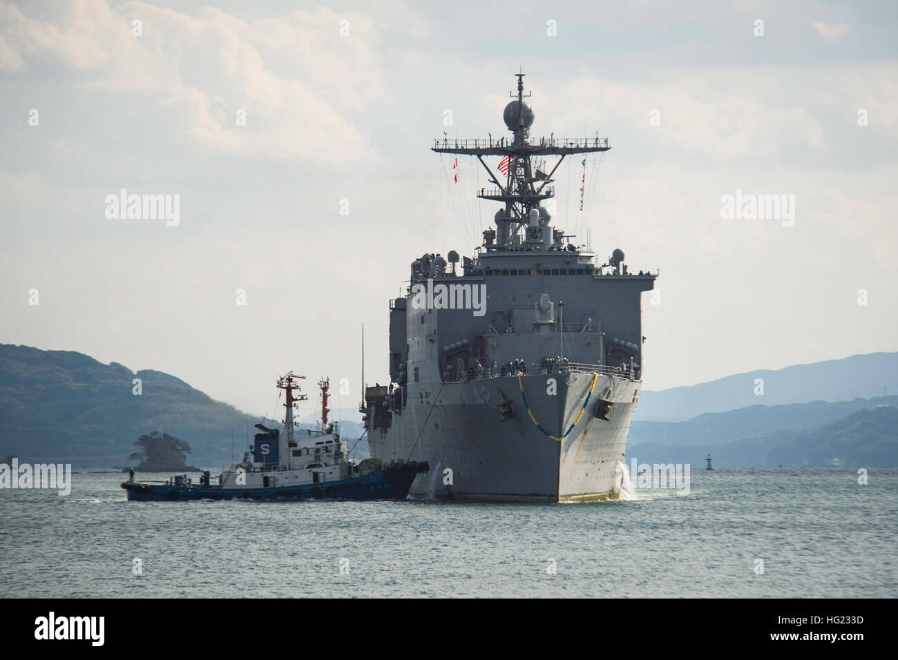 The amphibious dock landing ship USS Germantown (LSD 42) returns to ...