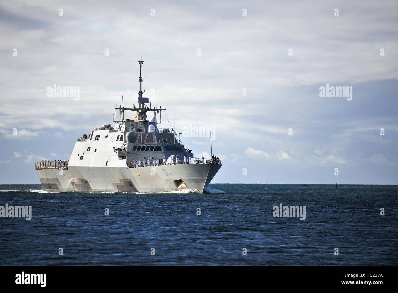The littoral combat ship USS Fort Worth (LCS 3) arrives to Joint Base ...