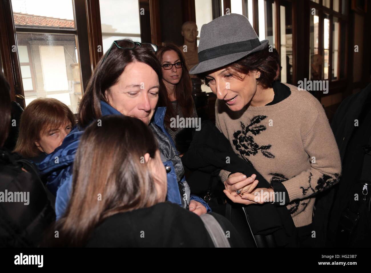 First Lady of Italy Agnese Landini joins visitors to the Uffizi Gallery ...