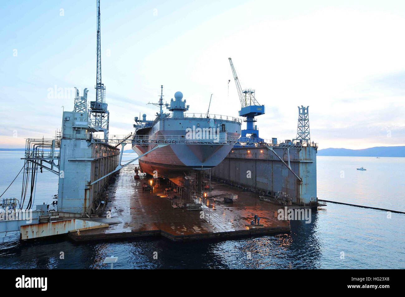 Uss mount whitney crew hi-res stock photography and images - Alamy
