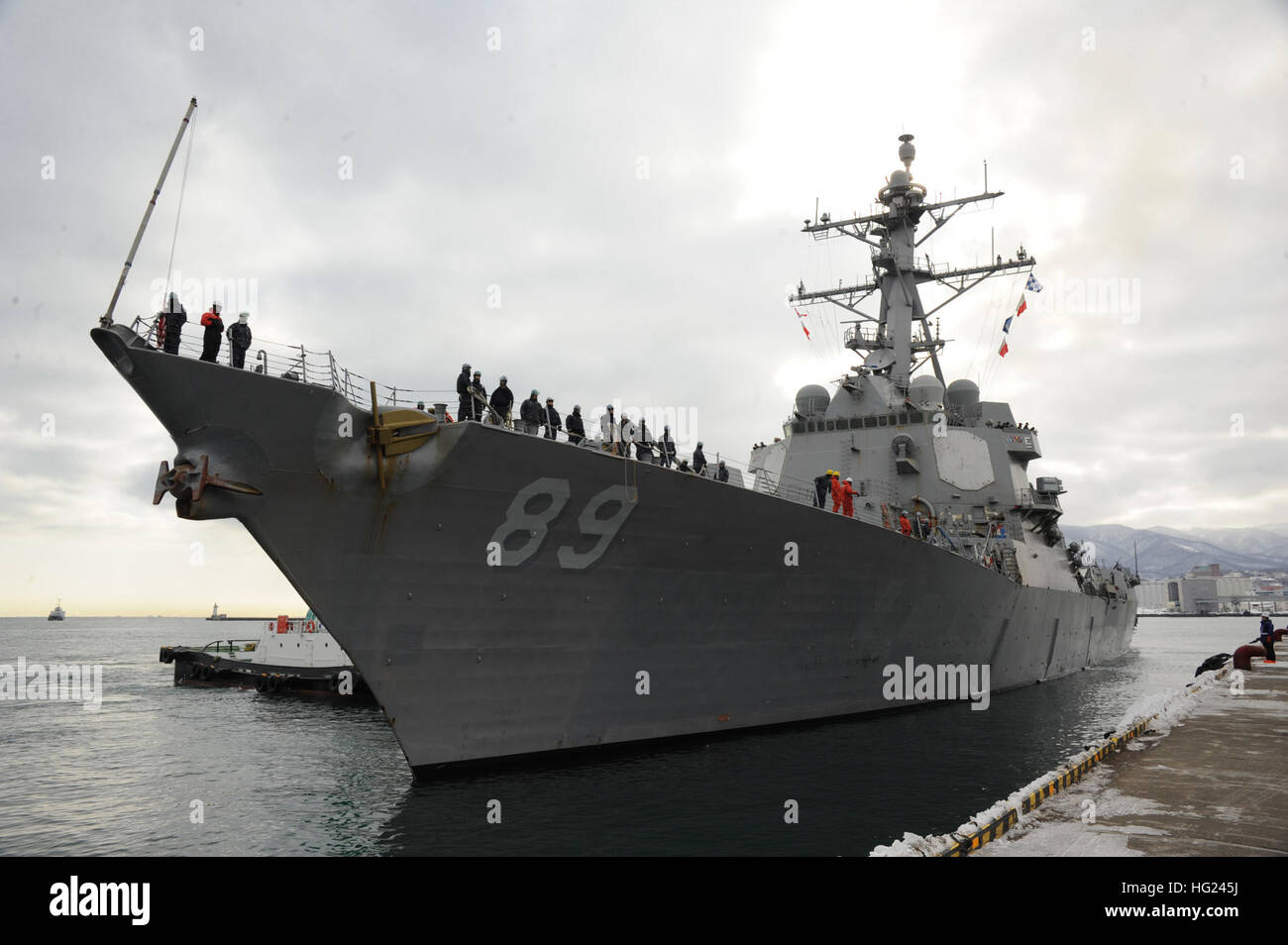 Uss mustin hi-res stock photography and images - Alamy