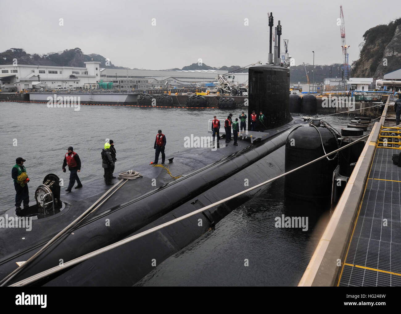 The Virginia-class fast-attack submarine USS Hawaii (SSN 776) is moored ...