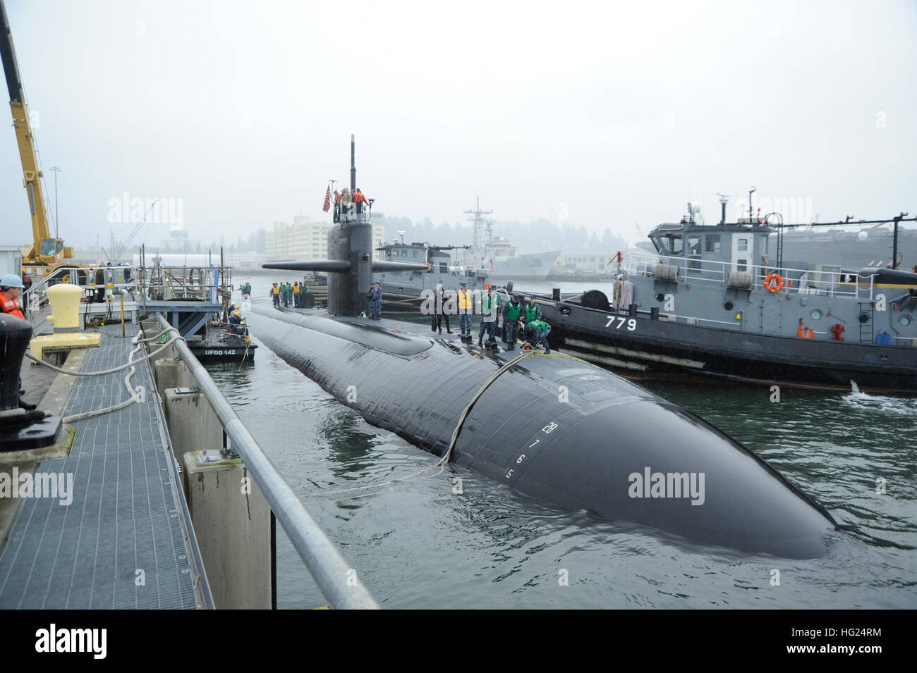 BREMERTON, Wash. (Feb. 25, 2015) The Los Angeles-class fast-attack ...
