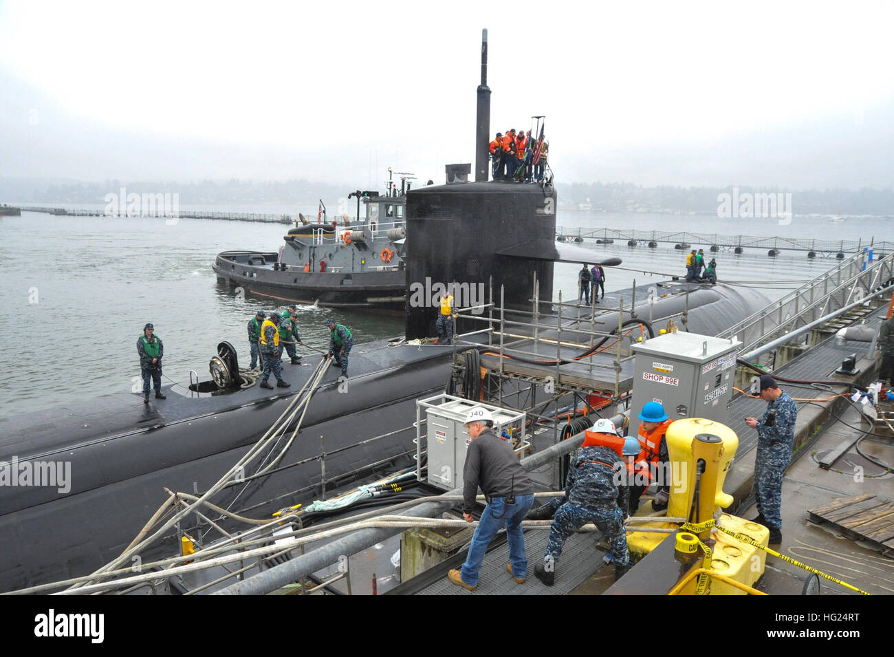 Los angeles class submarine uss bremerton ssn 698 hi-res stock ...