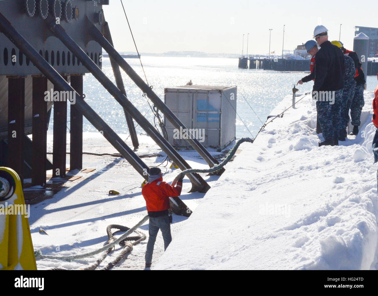 Caisson in dock hi-res stock photography and images - Alamy