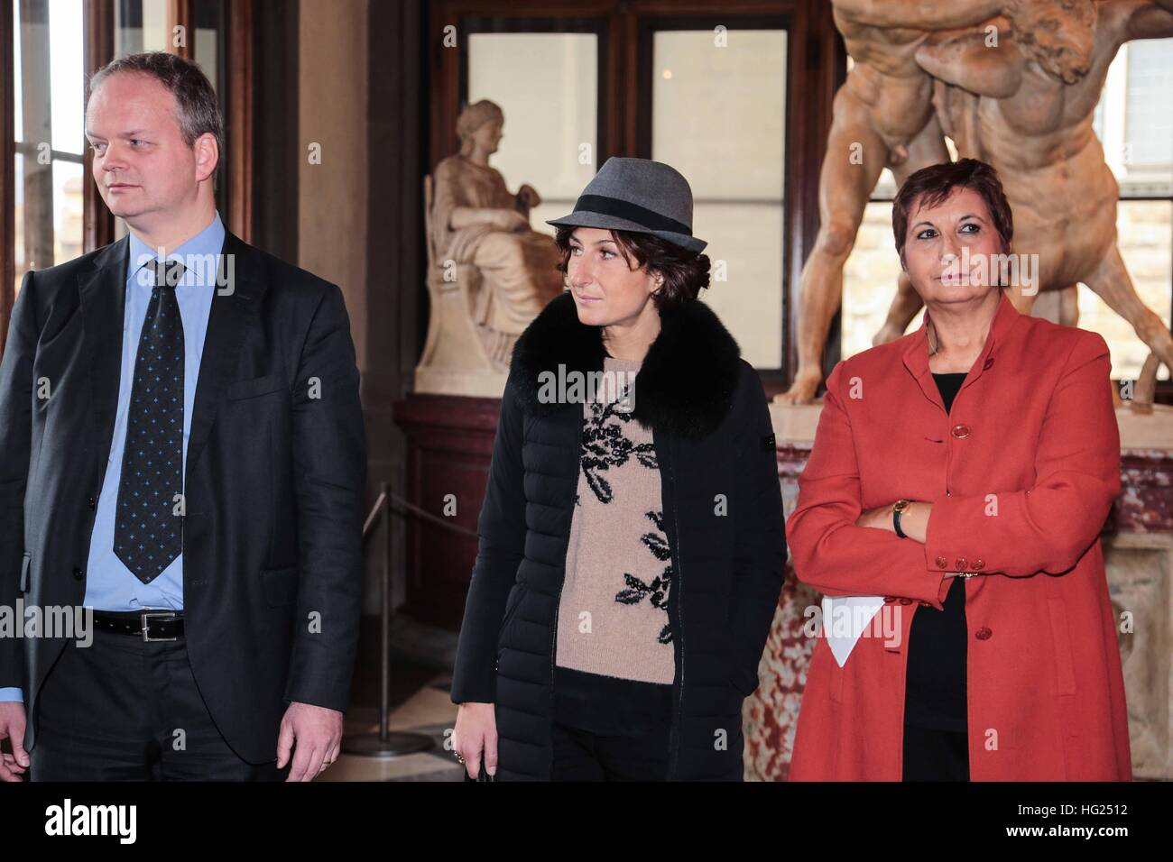 First Lady of Italy Agnese Landini joins visitors to the Uffizi Gallery ...