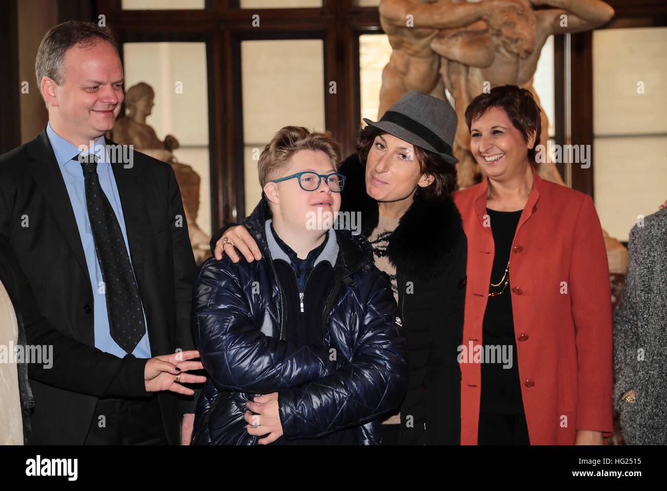 First Lady of Italy Agnese Landini joins visitors to the Uffizi Gallery ...