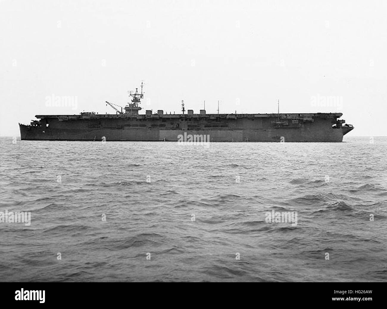 USS Independence (CVL-22) off the Mare Island Navy Yard, California, on ...