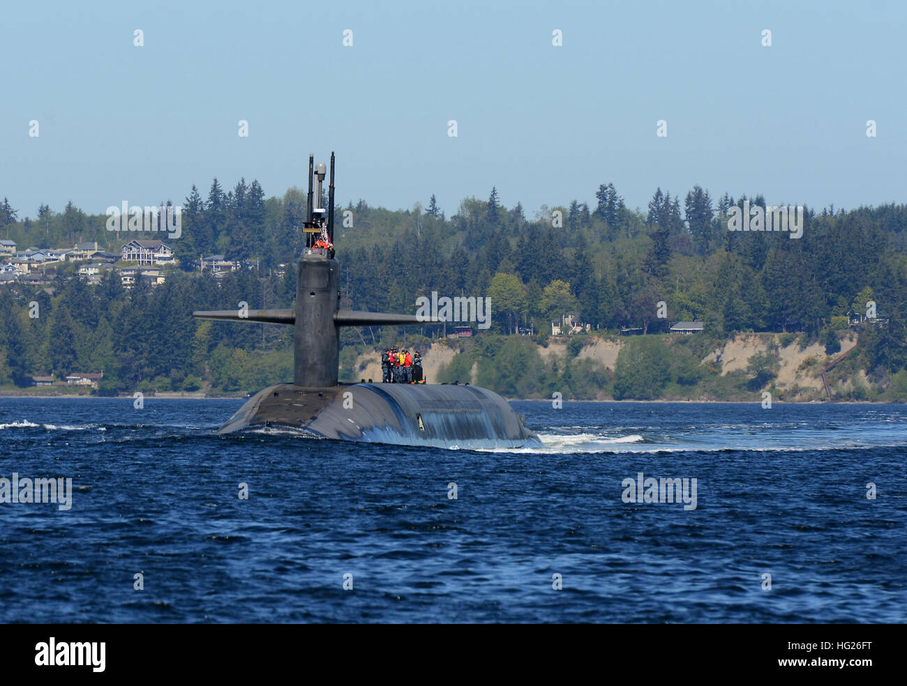 BANGOR, Wash. (April 16, 2015) USS Kentucky (SSBN 737) transits the ...