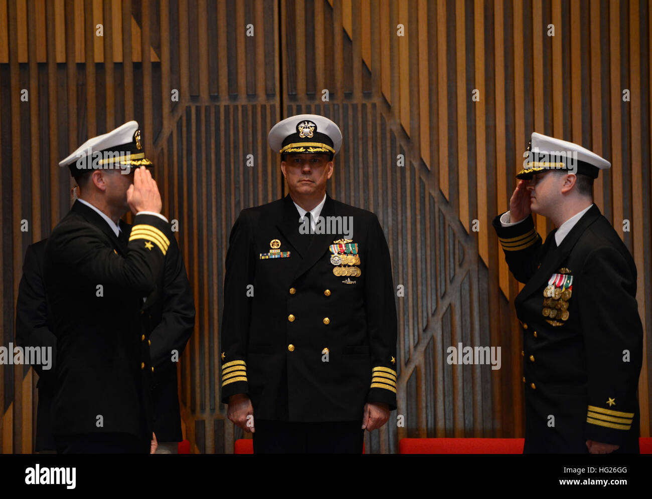 BANGOR, Wash. (Apr. 17, 2015) Cmdr. Tiger Pittman, left, outgoing ...