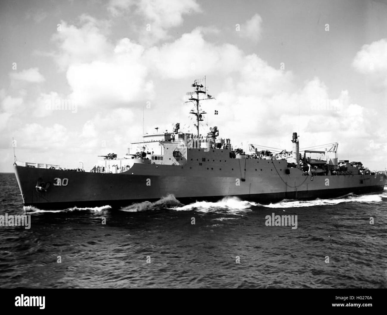 USS Fort Snelling (LSD-30) underway at sea, circa the early 1960s. This ...