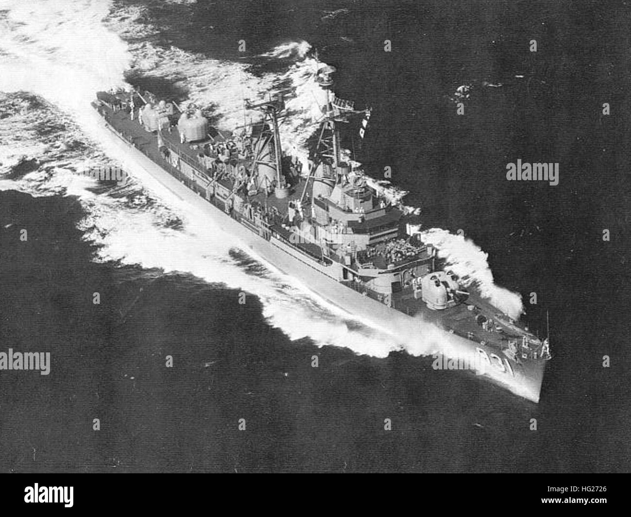 Uss forrest sherman dd 931 underway hi-res stock photography and images ...