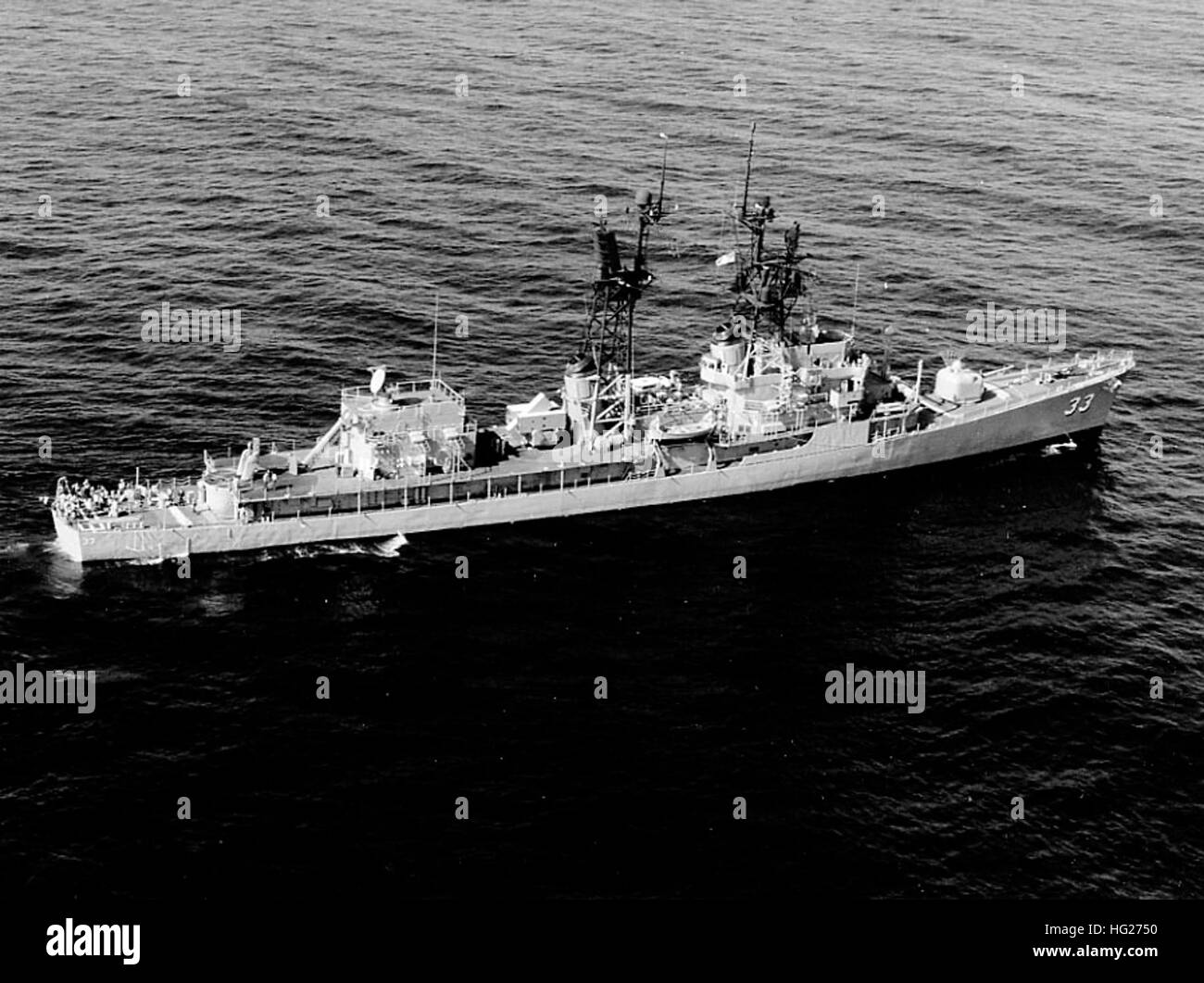 Guided-missile destroyer USS Parsons (DDG-33) is underway in the ...