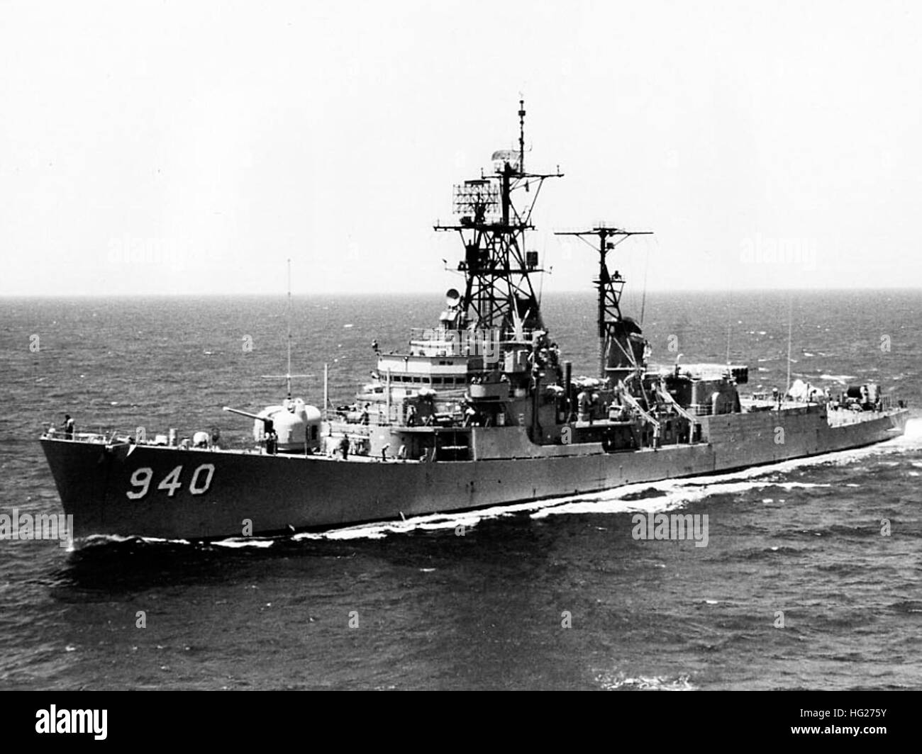 USS Manley (DD-940) underway at sea, August 1975. Official U.S. Navy ...