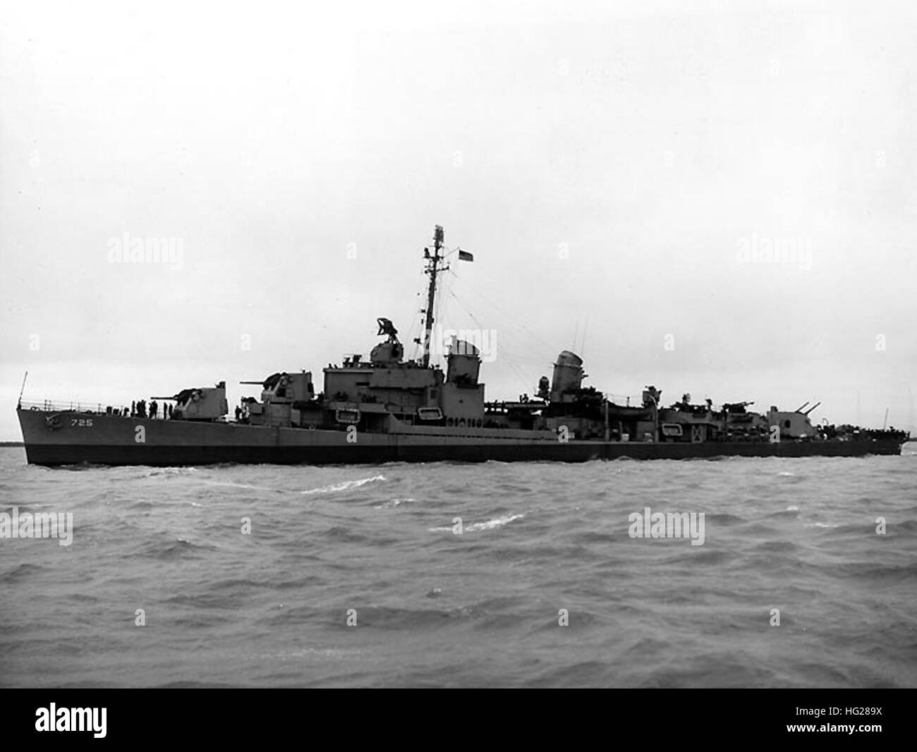 USS O'Brien (DD-725) underway off the Mare Island Navy Yard, California ...