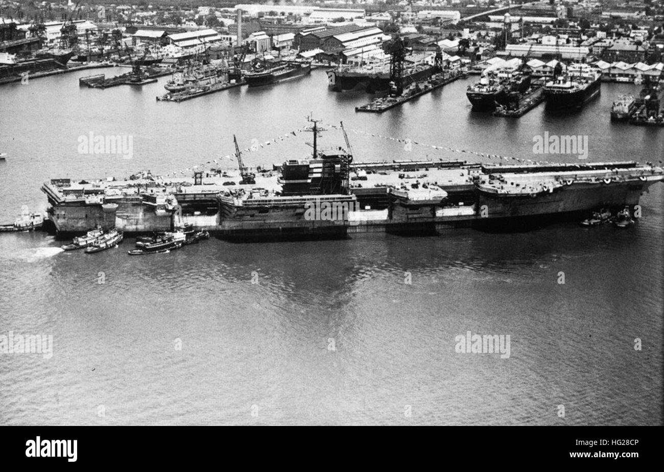 USS John F. Kennedy (CVA-67) after launch in May 1967 Stock Photo - Alamy