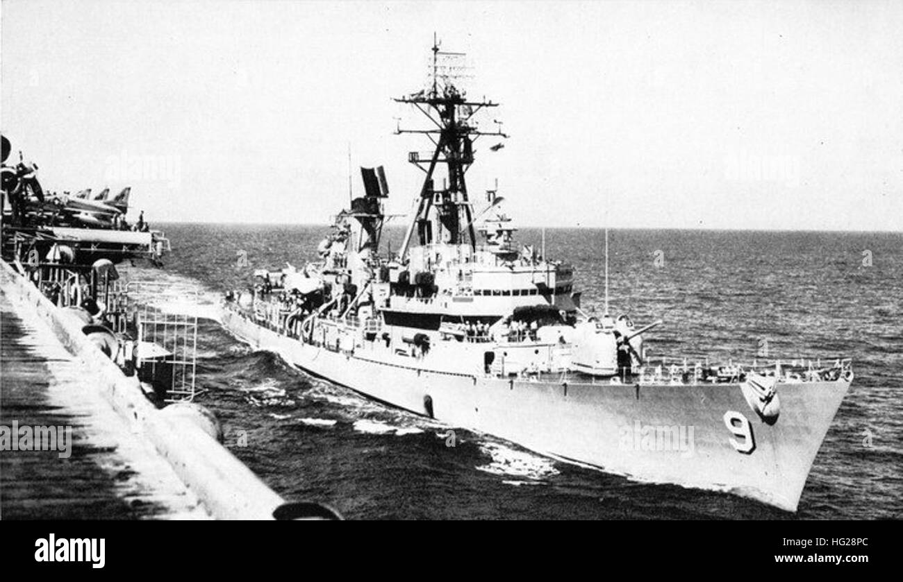 USS Towers (DDG-9) underway c1962 Stock Photo - Alamy