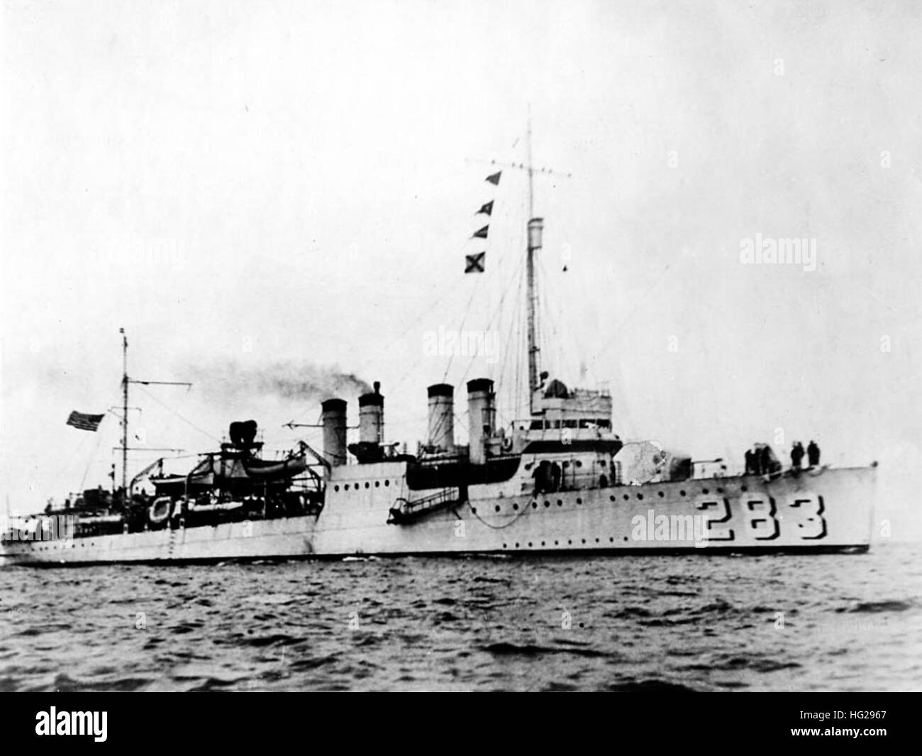 USS Breck (DD-283) underway, circa the middle or later 1920s. Note the ...