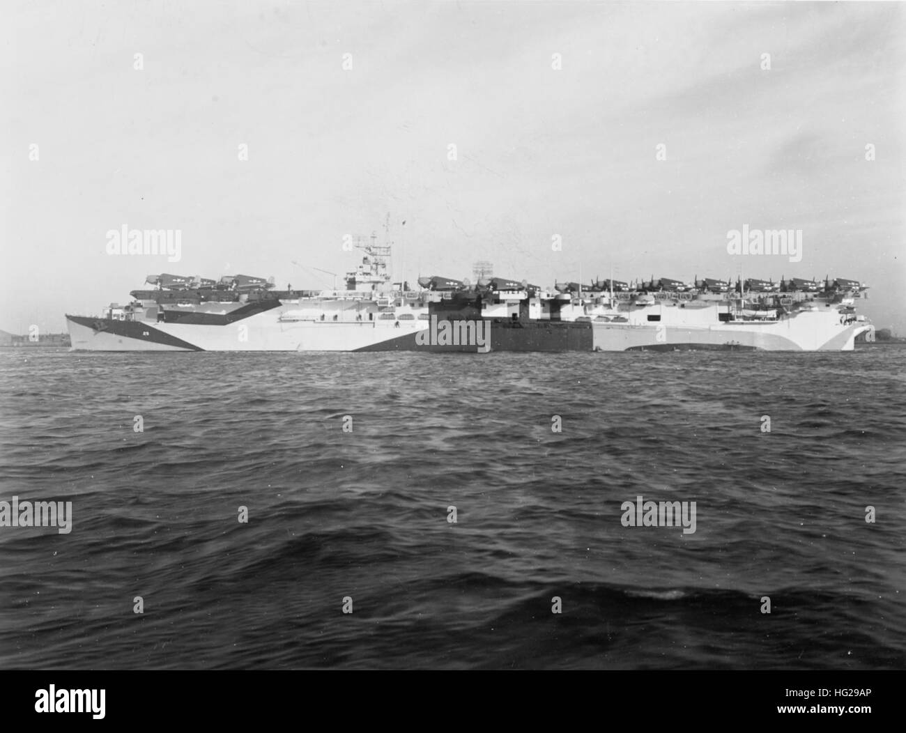 Uss bataan cvl 29 underway in hi-res stock photography and images - Alamy