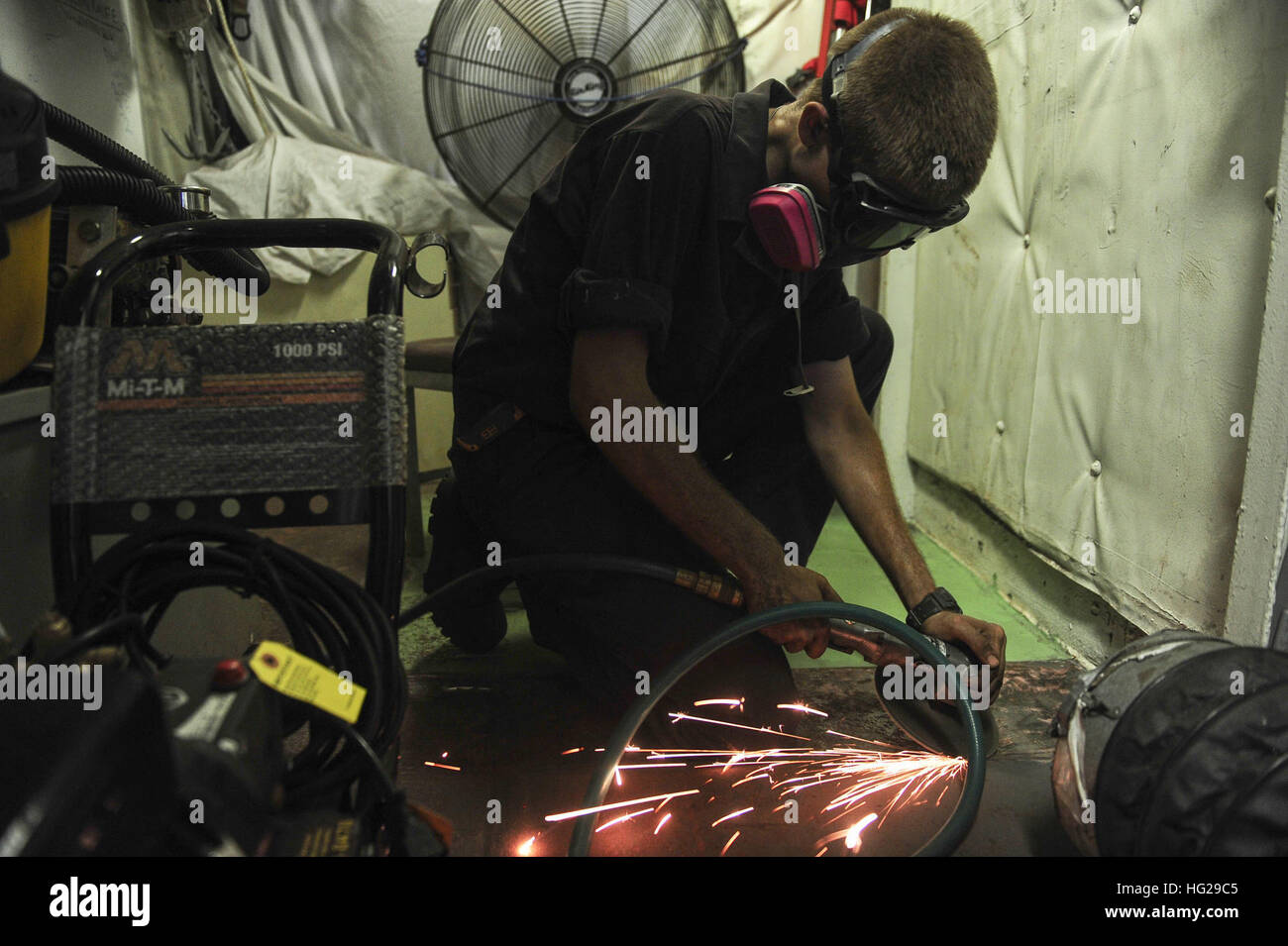 150818-N-FI568-096 ARABIAN GULF (Aug. 18, 2015)- Seaman David Broach ...