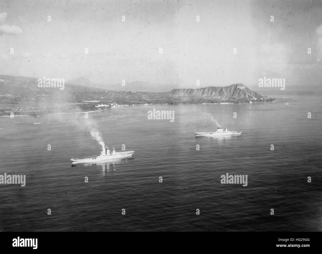 Cv class Black and White Stock Photos & Images - Alamy