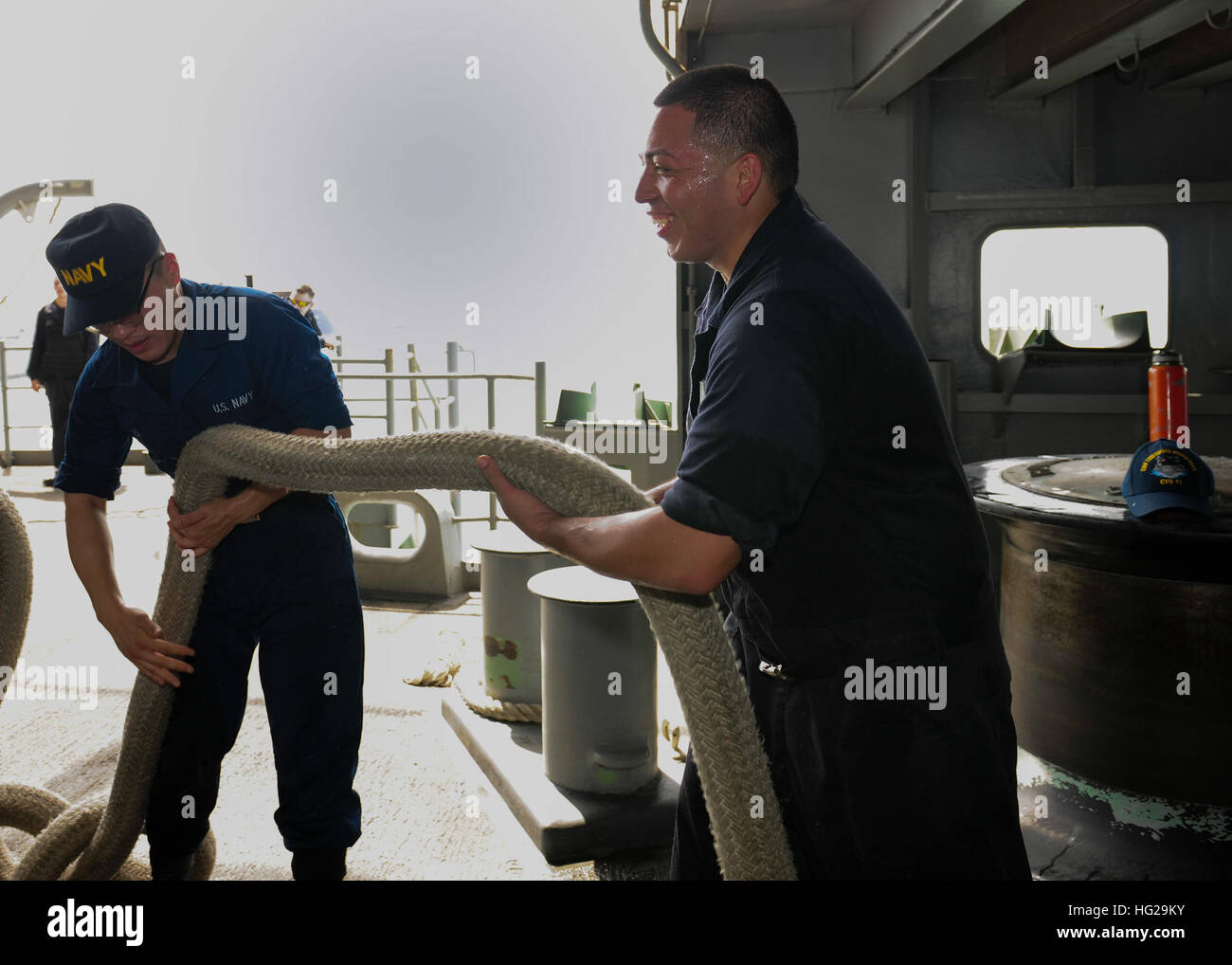 Uss theodore roosevelt cvn 71 isil hi-res stock photography and images ...