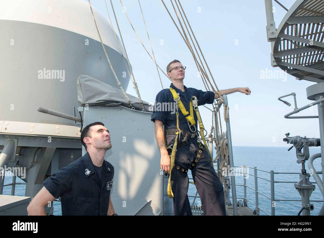 Working aloft hi-res stock photography and images - Alamy