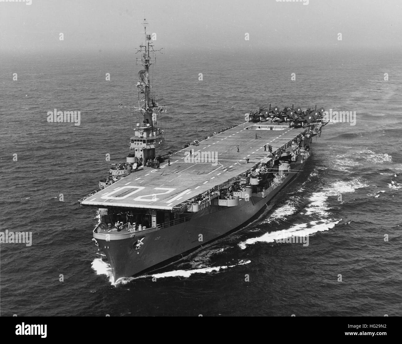 USS Mindoro (CVE-120) underway in April 1952 Stock Photo - Alamy