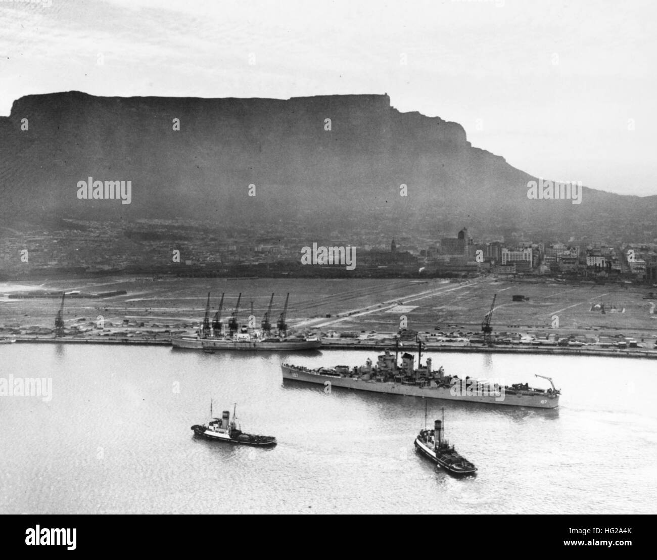 USS Huntington (CL-107) at Cape Town in October 1948 Stock Photo - Alamy