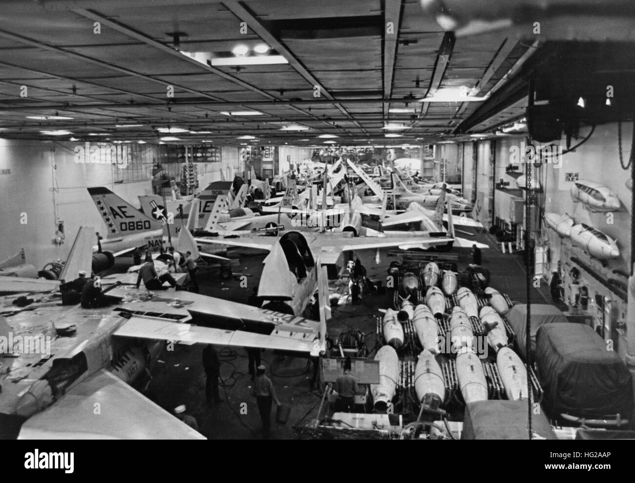 Uss Enterprise Cvn 65 Black and White Stock Photos & Images - Alamy