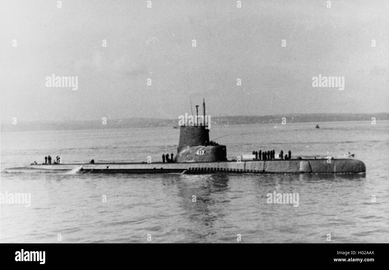 USS Tench (SS-417) at sea c1950s Stock Photo - Alamy