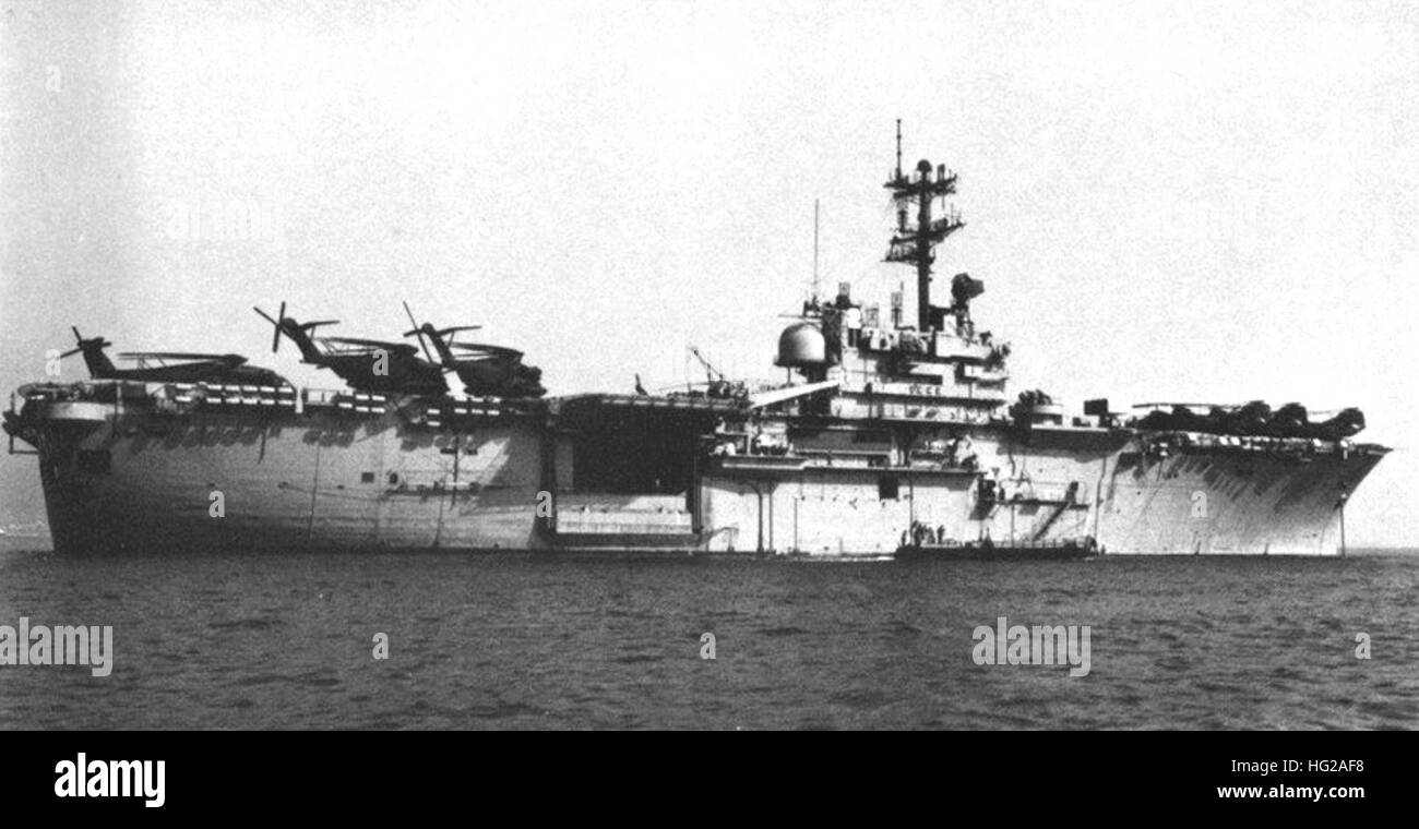 USS Iwo Jima (LPH-2) off Lebanon in 1983 Stock Photo - Alamy