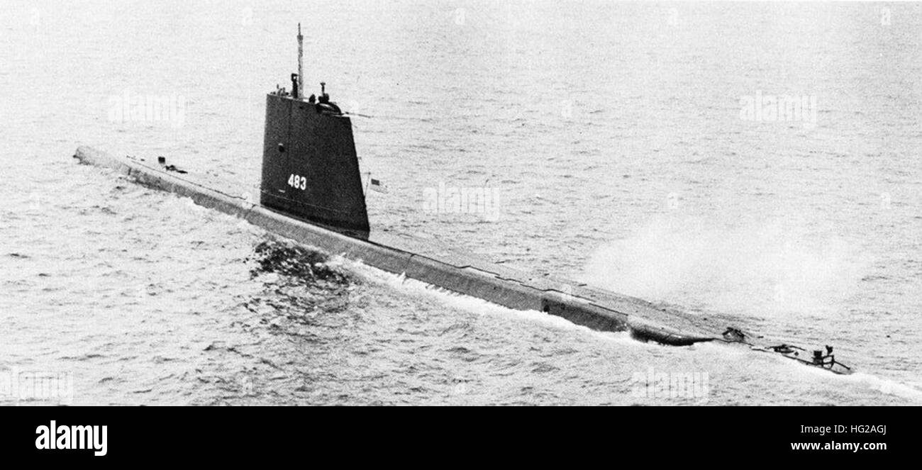 USS Sea Leopard (SS-483) underway in 1966 Stock Photo - Alamy
