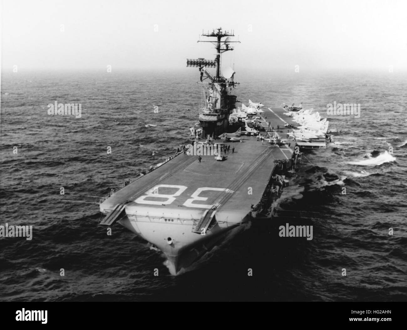 USS Shangri-La (CVA-38) underway in the Mediterranean Sea on 4 May 1967 ...