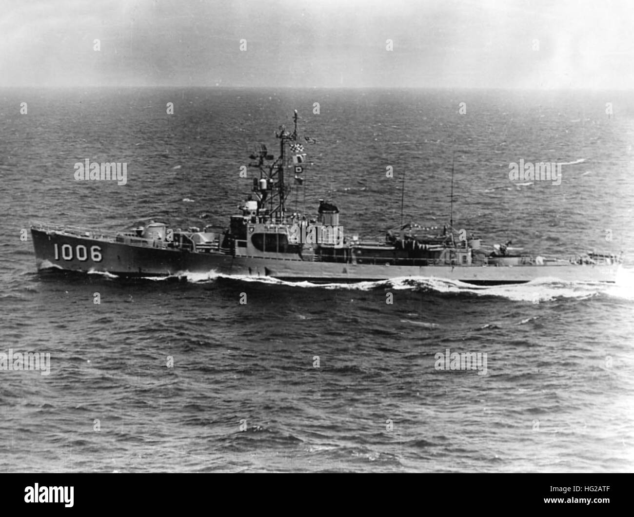 USS Dealy (DE-1006) at sea in January 1969 Stock Photo - Alamy