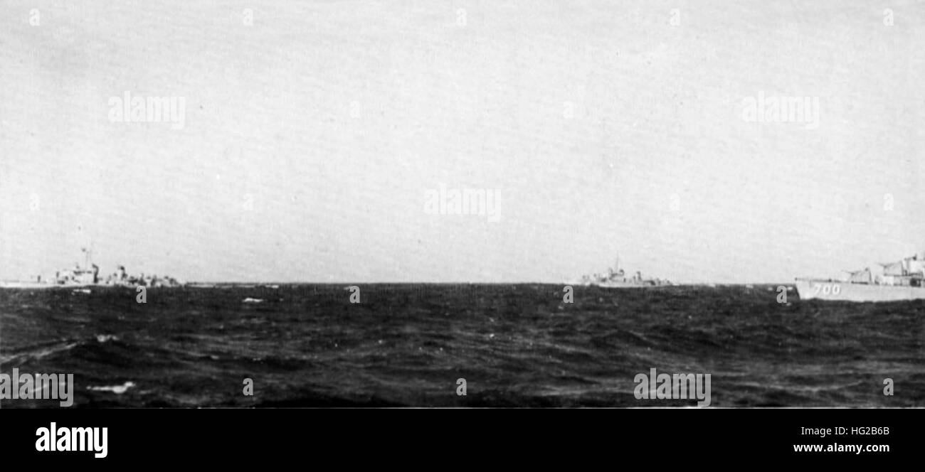 US Navy Destroyer Division 222 underway in 1953 Stock Photo - Alamy