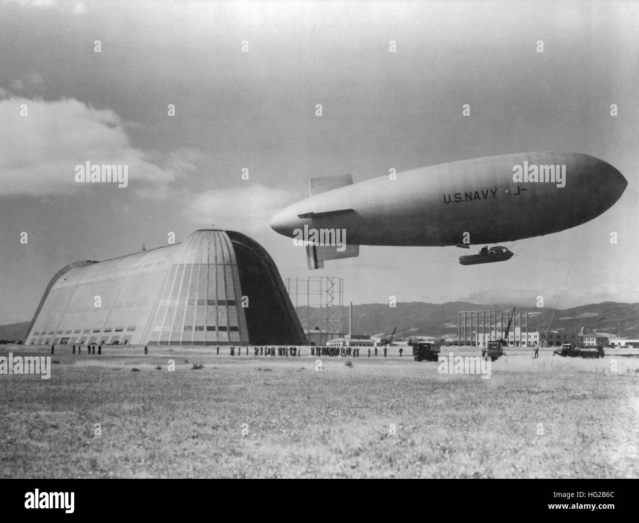 US Navy blimp J-4 over Hangar One Stock Photo - Alamy