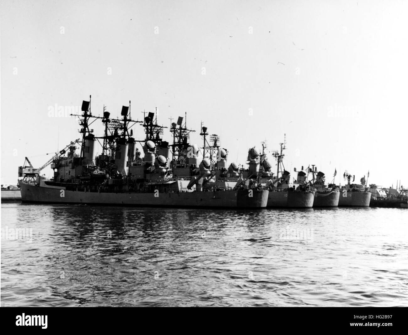USS Coontz (DLG-9), USS King (DLG-10), USS Mahan (DLG-11) and USS ...