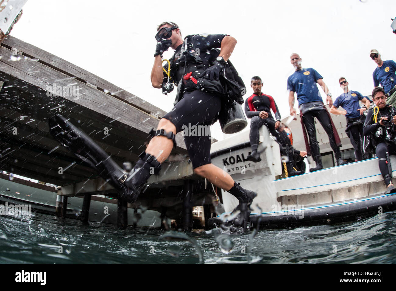 Australian clearance diving team hi-res stock photography and images ...